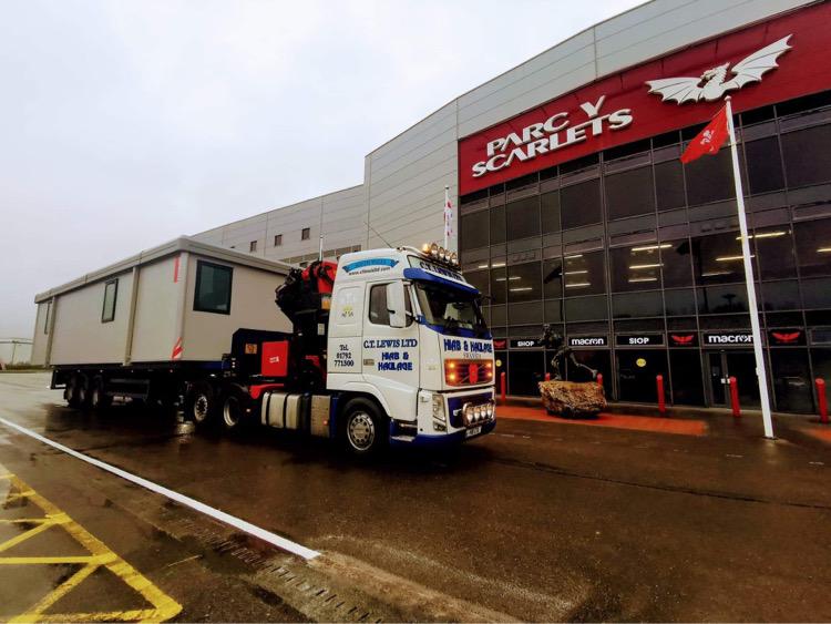 Services – C.T. Lewis Ltd HIAB & Haulage 01792 771300