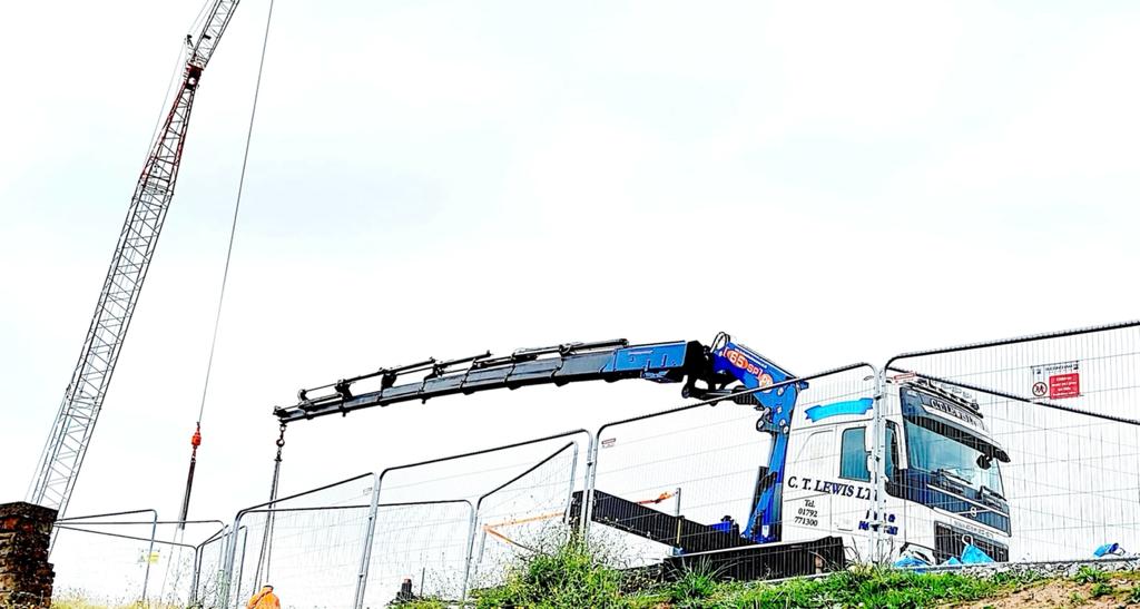 Gallery – C.T. Lewis Ltd HIAB & Haulage 01792 771300